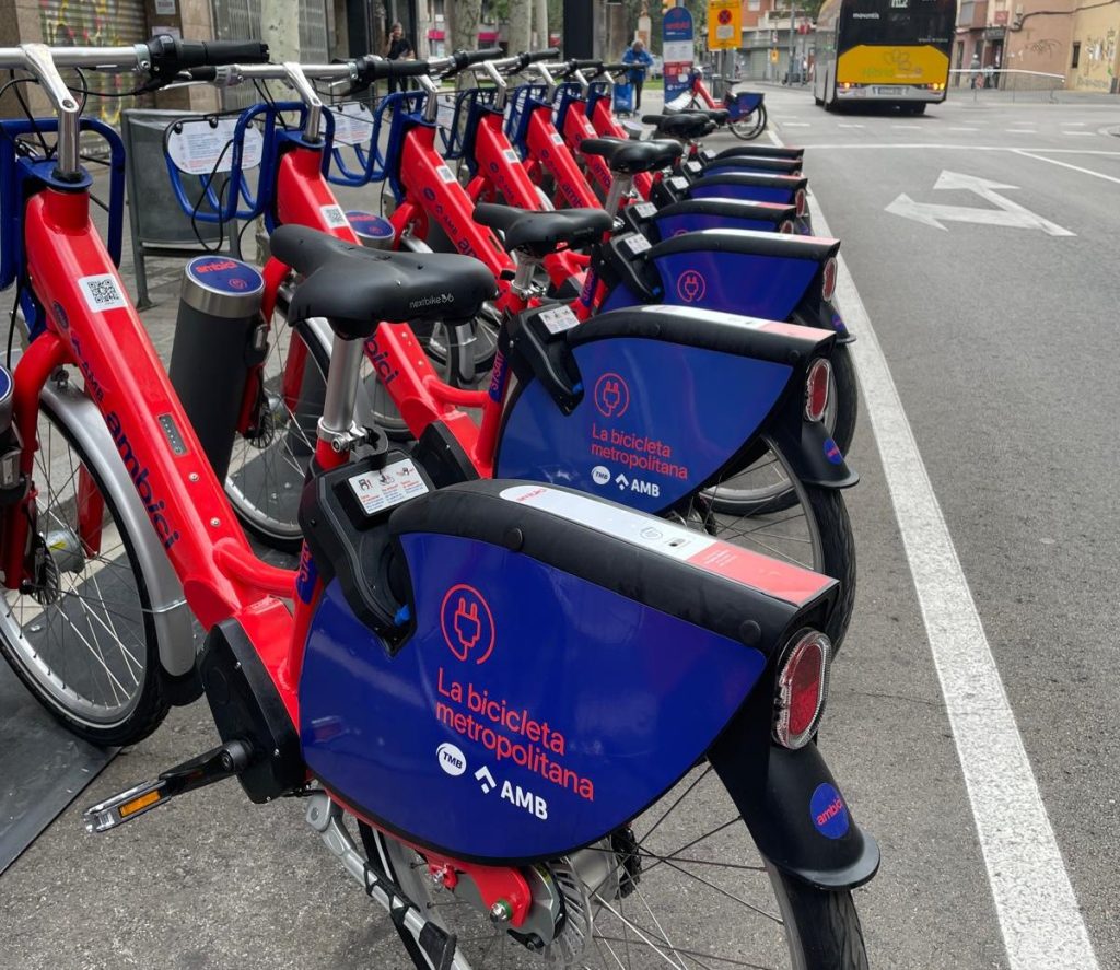 El AMBici empieza a funcionar en L'Hospitalet de Llobregat - El TOT L ...